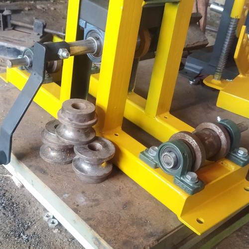 Jual alat roll besi holo 2,5 x 2,5 cm - Kab. Bojonegoro - MEGA TECHNIK ...