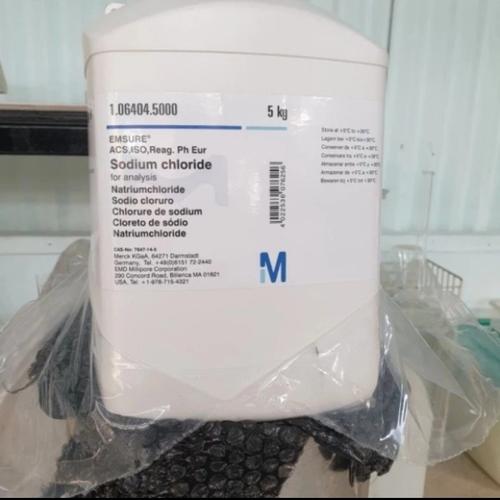 Jual Sodium Chloride Natrium Klorida NaCl (AR) 5000 Gr|Merck 1.06404. ...