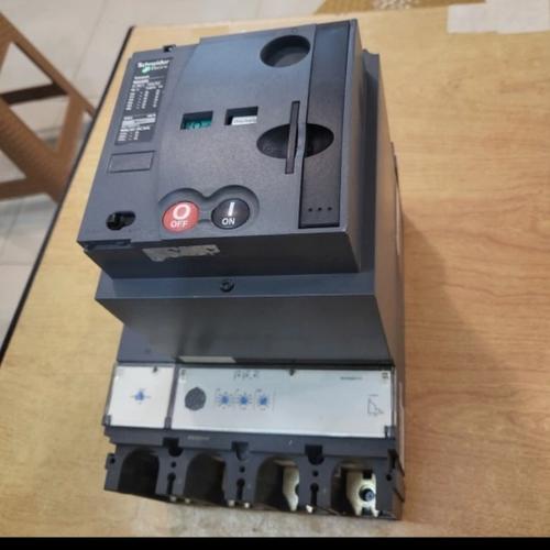 Jual MCCB NSX400F 4P 400A + MOTORIZED MECHANISM KOMPLIT UVT AUX SCHNEIDER - Jakarta Pusat ...