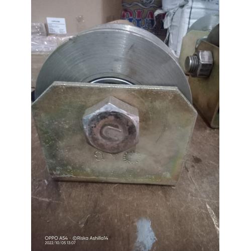 Jual Roda Pagar Pintu Besi As Plating 12 Cm Jalur Bulat Double Bearing ...