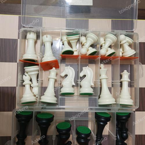 Jual Triple Weight Capablanca Staunton Resin Chess Set 3.875" King ...