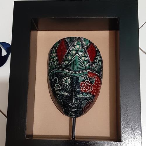 Jual Plakat Tropy Topeng Kayu Motif Batik Asli Hadiah dari Musium Batik ...