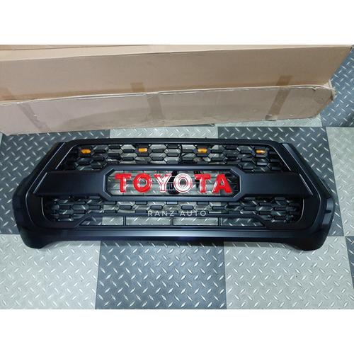 Jual Front Grill / Grill Depan Toyota Hilux Revo 2021 - Jakarta Barat ...