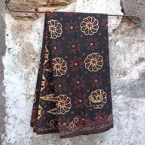 Jual Sarung Batik Lar Gurda Batik Santri Solo - Kota Surakarta - SARUNG ...