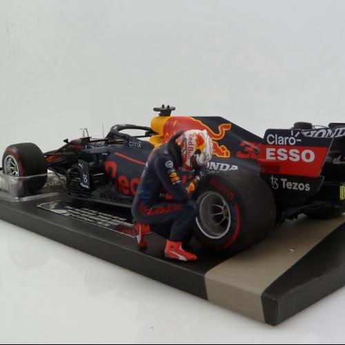 Jual Minichamps 1:18 Max Verstappen World Champion 2021 Excl Figure ...