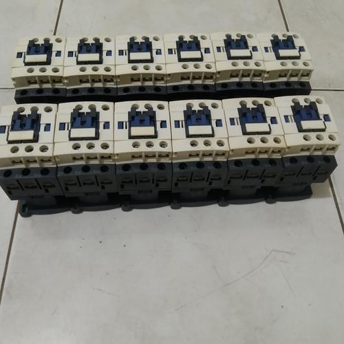 Jual Kontaktor/Contactor Schneider Lc1d09/12 25A 220V - Jakarta Pusat ...