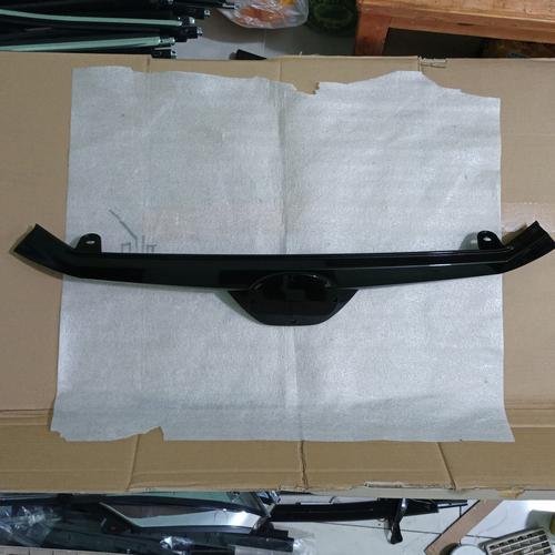 Jual Moulding radiator 53121-BZ630 Toyota Raize original - Kota Bekasi ...