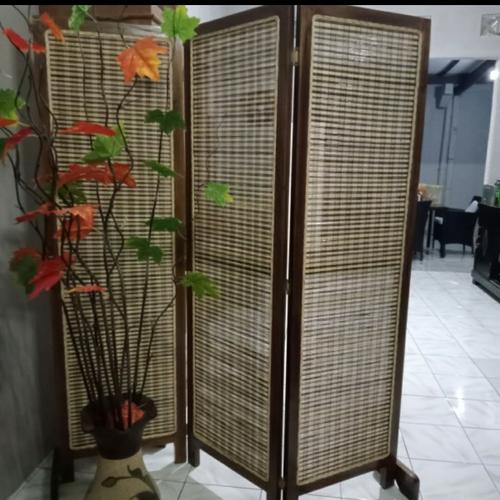Jual berdiri tiga daun muka penyekat ruangan minimalis kayu - Jakarta ...