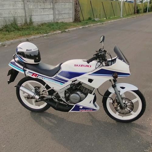 Jual striping decal cap capan stiker suzuki rgr sprinter hitam putih ...