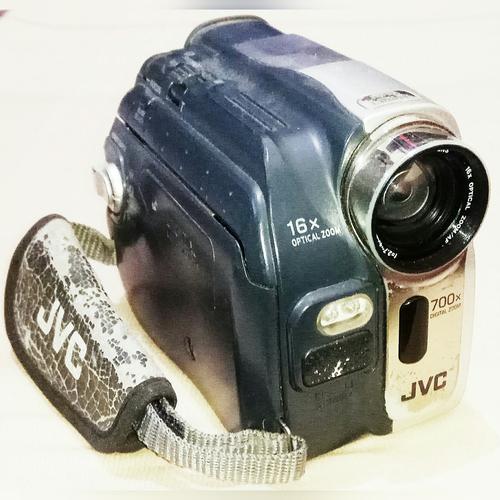 Jual JVC GR-D33AG Digital Video Camera Mini DV 16x Optical Zoom Handy Cam - Kota Bandung ...