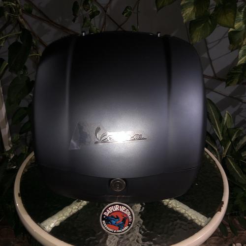 Jual Tob box original vespa GTV Sei Giorni inc support/rear carrier ...