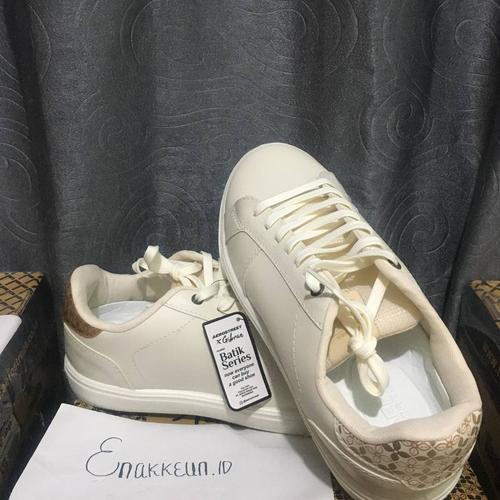 Jual AEROSTREET X GIBRAN RAKABUMI EDISI BATIK - GIBRAN BATIK, KOTAK ...