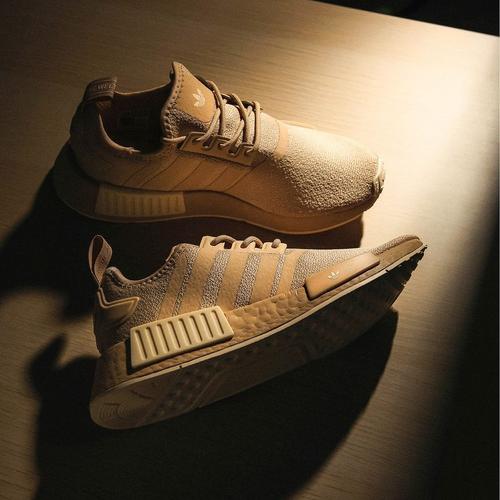 Jual Adidas Women NMD R1 brown - Kota Bandar Lampung ...