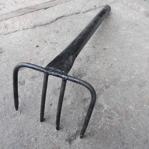 Jual Garukan Sampah Got Garpu Taman Garukan Besi Pipa Pendek - Jakarta ...