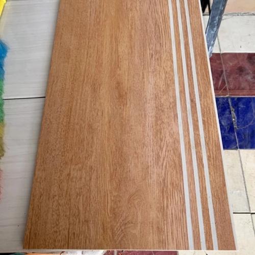 Jual keramik /ubin/granit tangga motif kayu 30x60 stepnosing /list plin ...