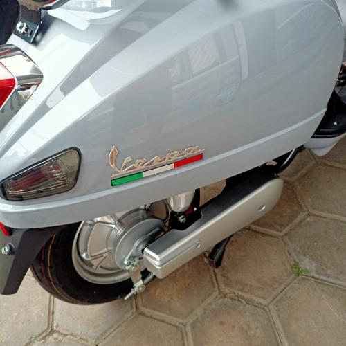 Jual Emblem uwinfly T3 super tulisan vespa logo timbul satu paket ...
