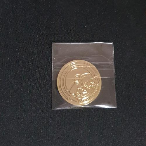 Jual Pokemon Ultra Premium Collection Charizard Gold Coin - Kota ...