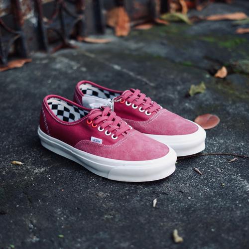 Jual VANS AUTHENTIC x LEICA x RAY BARBEE ORIGINAL RESMI - Kota Surabaya ...