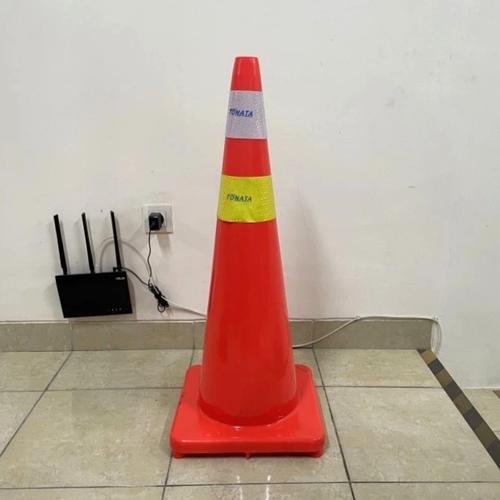 Jual Safety Traffic Cone 90 Cm / Kerucut Lalu Lintas Tonata 3.2 Kg ...
