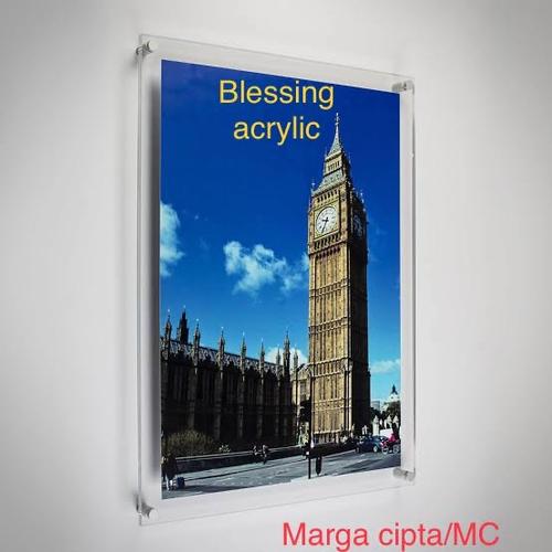 Jual Acrylic frame poster dinding/ akrilik wall display 2mm uk 100 x 60 ...