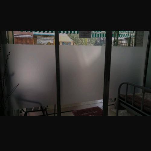 Jual stiker kaca sandblast polos/stiker kaca blur,, 120 x 50 - 150 X 50 ...