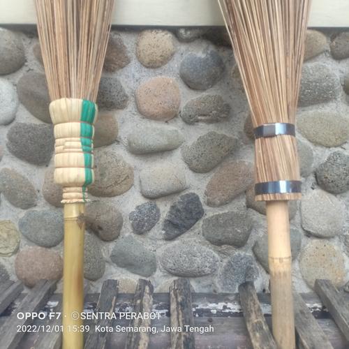 Jual Sapu Lidi Gagang Panjang Bulat Sapu Taman Halaman Kebun Tangkai ...