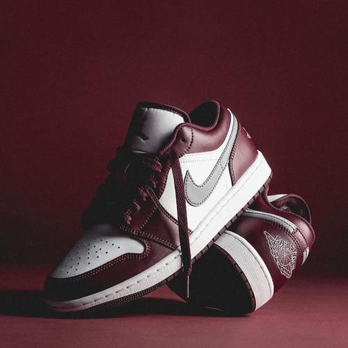 Jual Air Jordan 1 low Bordeaux BNIB - Kab. Gresik - mas_kot shoes ...