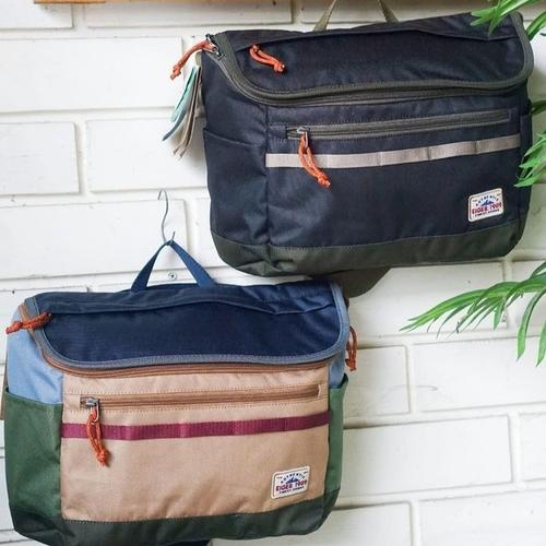Jual EIGER TAS SELEMPANG WEEKENDER TABLET SHOULDER 8047 hitam/navy ...