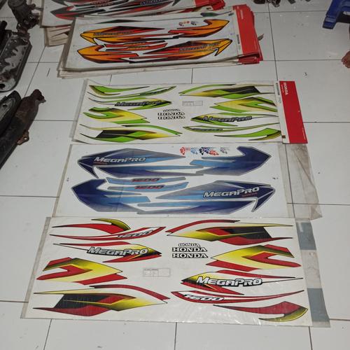 Jual Striping Stiker Lis Honda Mega Pro Megapro Hiu lama Ori Original ...