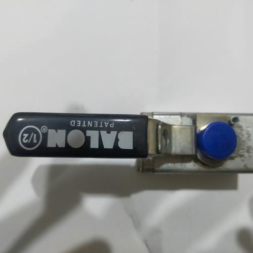 Jual Ball Valve Balon. Besi.1/2 Female. 3000.baut 4 .2 body - Jakarta ...