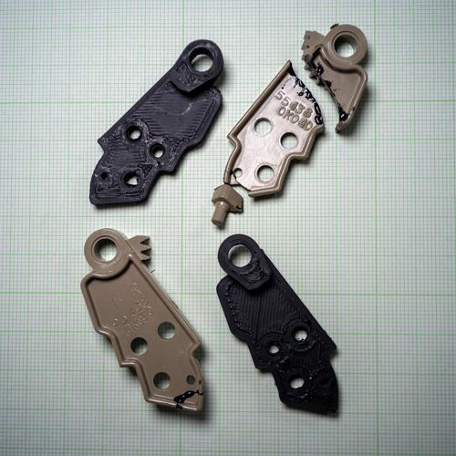 Jual Engsel Laci Dasbor Atas Innova 2004-2015 Breket Bracket Dashboard ...