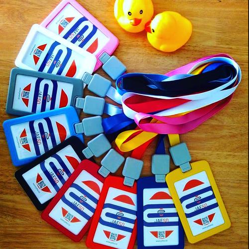 Jual Name Tag Id Card Holder Acrylic Silicone Tali Yoyo Lanyard Tarik ...