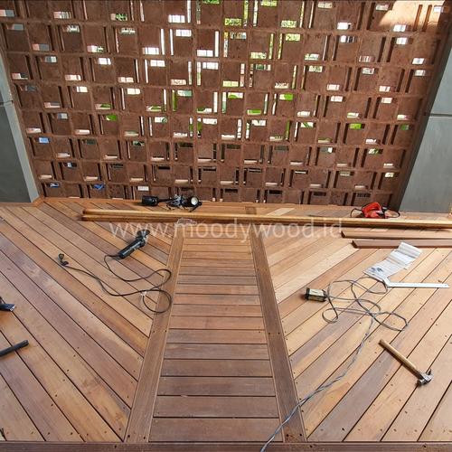 Jual Decking Kayu Besi Sulawesi / Flooring / Lantai Kayu Outdoor ...