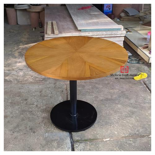 Jual Meja Cafe Bulat Kaki Besi Diameter 70cm - Natural Teak Oil - Kab ...