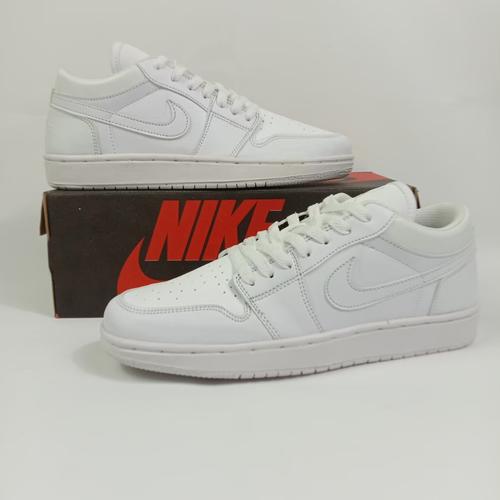 Jual sepatu pria dewasa jordan 1 low full putih ukuran 40-44 - G, 41 ...