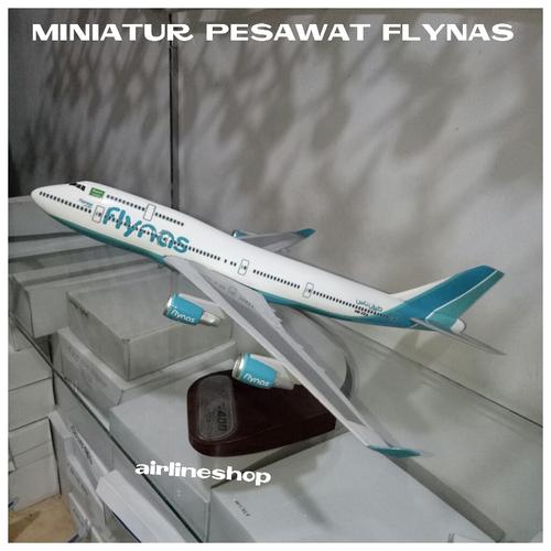 Jual MINIATUR PESAWAT FLYNAS BOEING 747-400 SKALA 1:200 (34CM) - Kota ...
