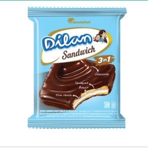 Jual Dilan Chocolate Sandwich 3 In 1 Biskuit Cokelat Krim Vanila - Kota ...