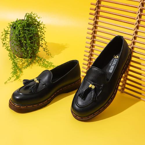 Jual sepatu loafer tassel sepatu docmart wanita pria sepatu kulit asli ...