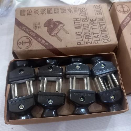 Jual barang jadul steker colokan listrik lawas bahan ebonit baut min ...