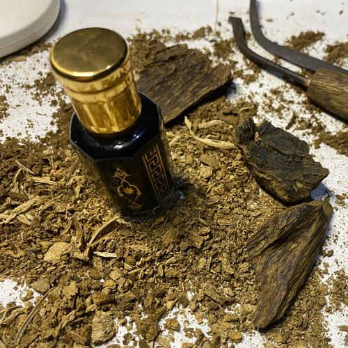 Jual Minyak Gaharu Pure clean 12ml - Malinau Kalimantan artisan ...