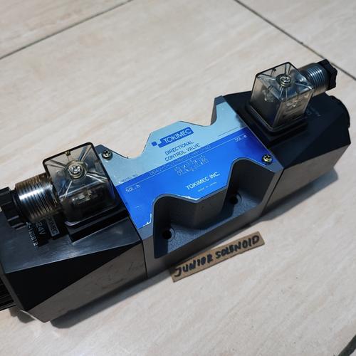 Jual Solenoid hydraulic valve TOKIMEC DG4V-5-2C-M-U7L-H-7-40 DC24V ...