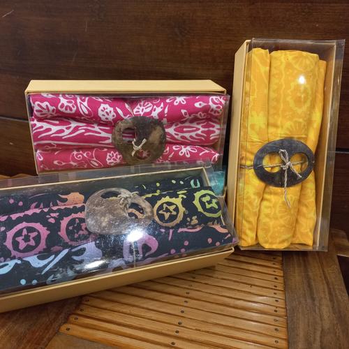 Jual sarung pantai + box (15-316) - Kab. Badung - daun the gift shop ...