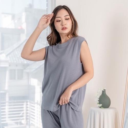 Jual LEENBENKA Lydia Basic Top #0487/0538 - White - Jakarta Utara ...