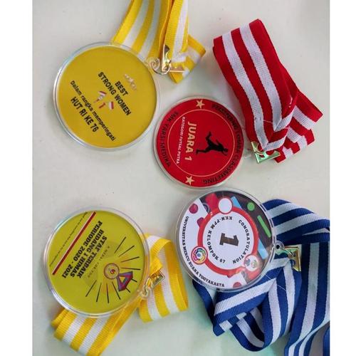 Jual Medali Kelulusan Wisuda Lomba Custom - Mendali Kado Ucapan Unik ...