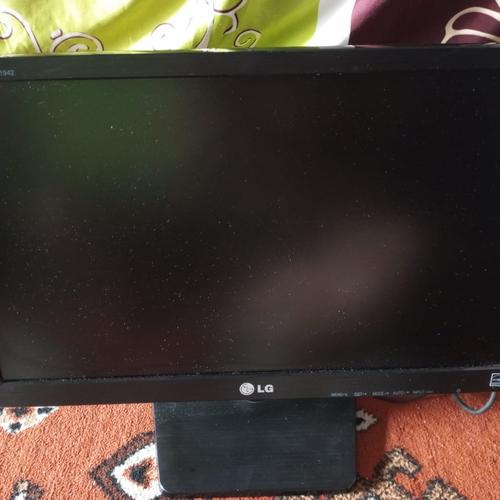 Jual monitor lg 19 inch flatron e1942c-bn - Kota Bekasi - aliefian el ...