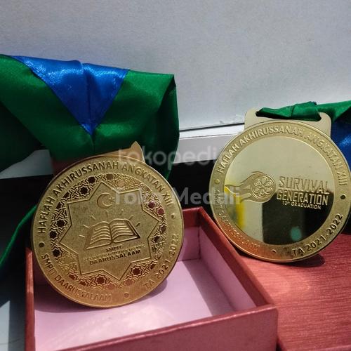 Jual medali wisuda custom mendali - Jakarta Barat - toko medali perdana ...