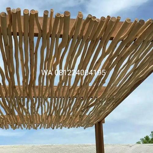 Jual dekorasi ruangan bahan kayu gelam/Dolken harga permeter persegi ...