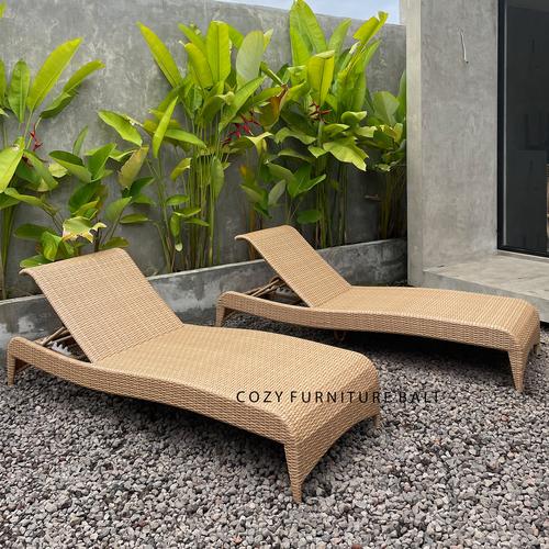 Jual Kasur Kolam Rotan Sintetis - Sunbed Rattan Chair Pool Lounger ...