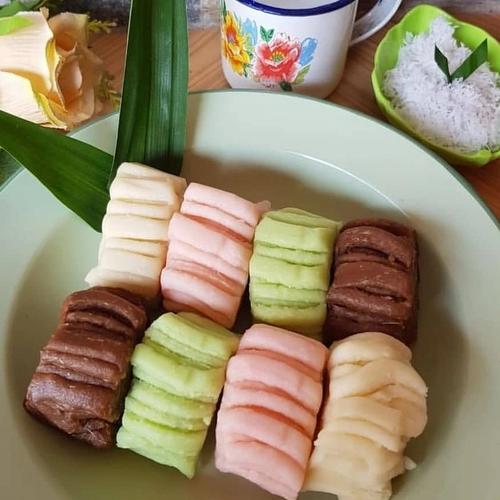 Jual Kue Getuk Singkong Kelapa Parut Kue Basah Tradisional 1 Box isi ...