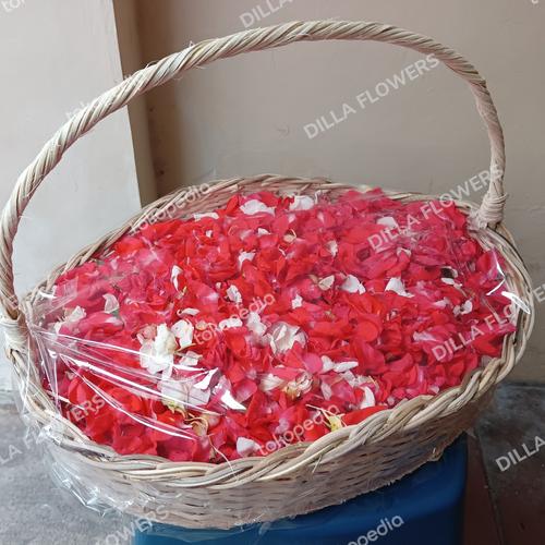 Jual bunga tabur keranjang makam / pihong merah putih - Jakarta Barat ...
